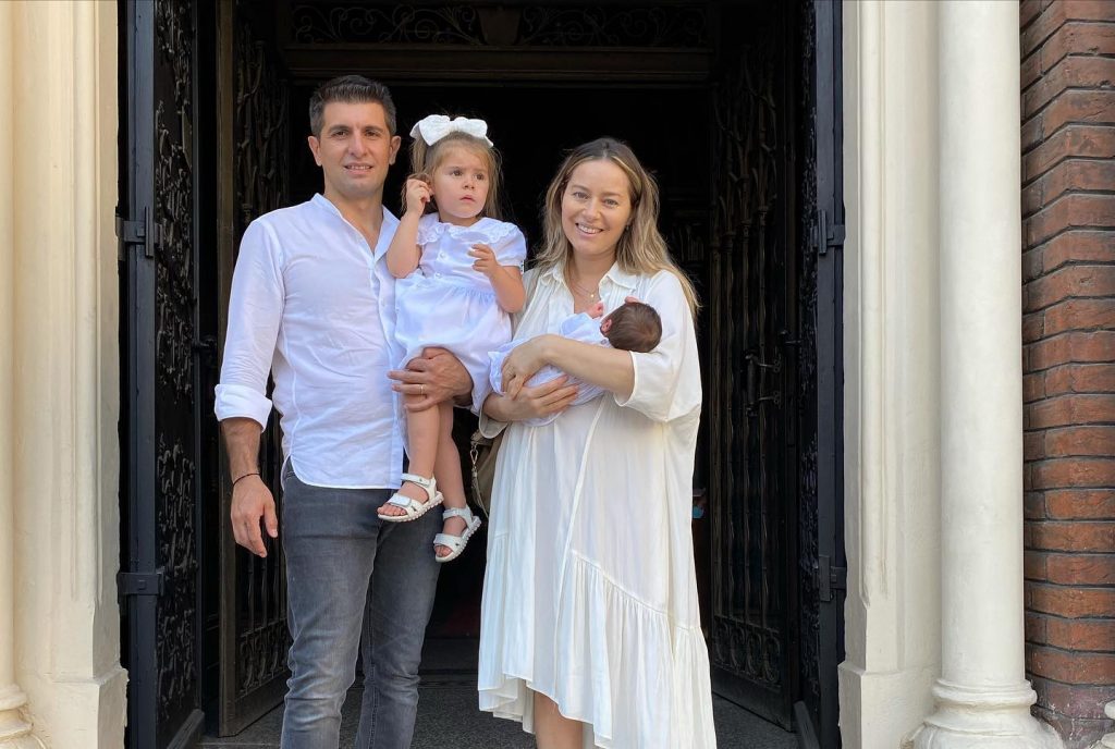 Laura Cosoi asteapta cel de-al treilea copil - Iubesti.ro